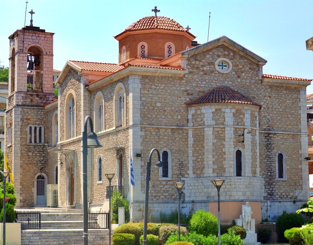 Απόδραση στις Πηγές της Κρύας στη Λιβαδειά - thesekdromi.gr